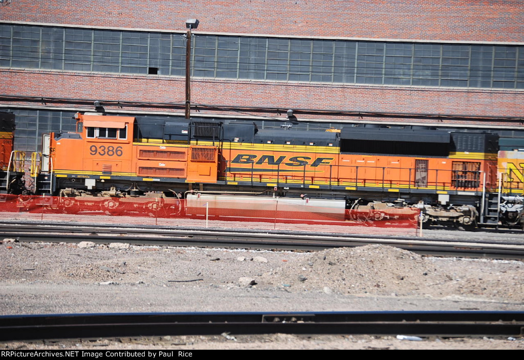 BNSF 9386